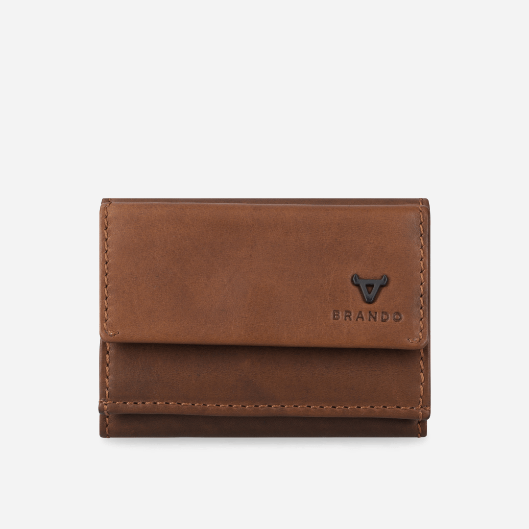 Classic Brown Eastwood Upright Travel Wallet | Brando